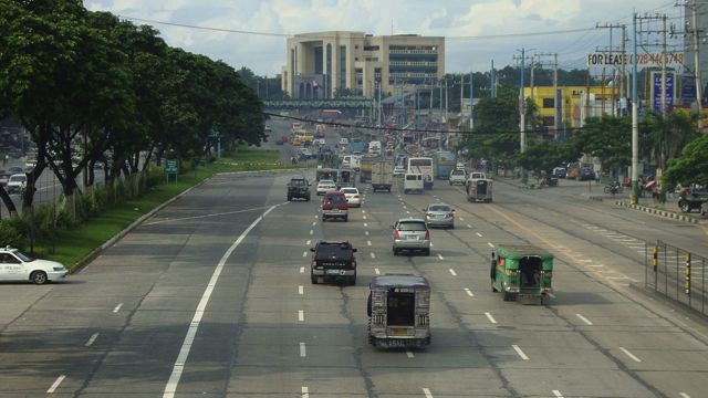 Bus hits 8 vehicles on Commonwealth Avenue